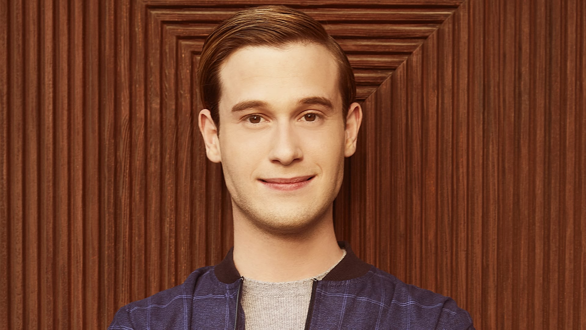 Watch Hollywood Medium with Tyler Henry Season 4 Episode 6 Online ...
