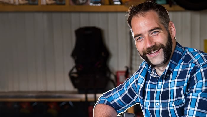 Engine Addict With Jimmy de Ville